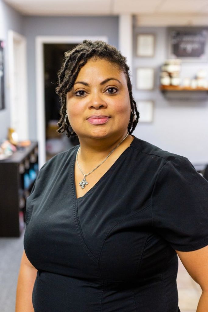 Meet Ronda Harris | Therapeutic Massage Therapist - SHOUTOUT ATLANTA