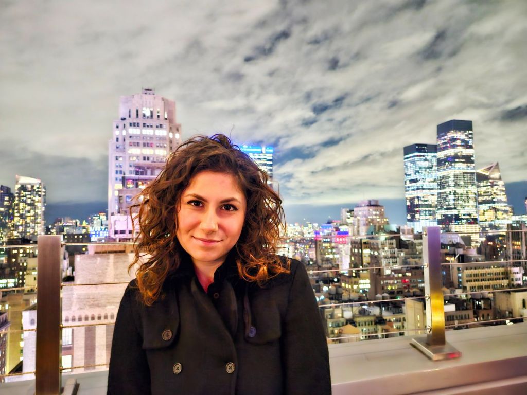 Meet Ellie Roth | Actor and Singer - SHOUTOUT ATLANTA